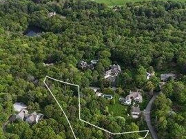 land Manchester MA DLS102372320