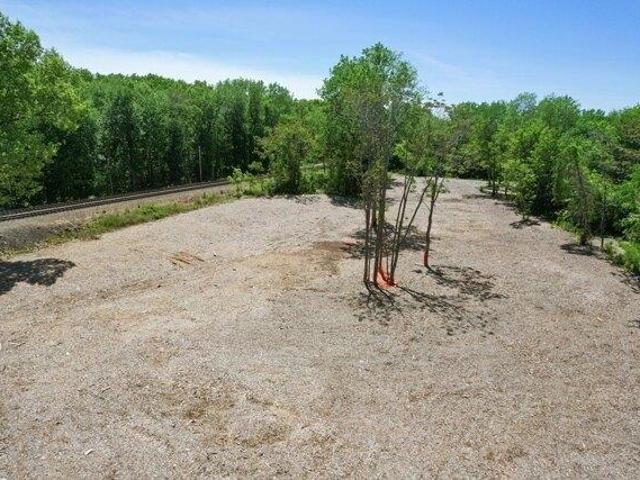 land Milton MA DS102825449