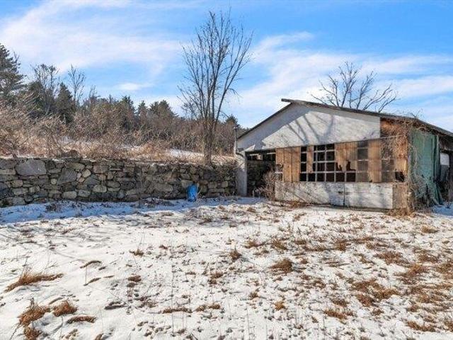 land Monson MA ES104759208