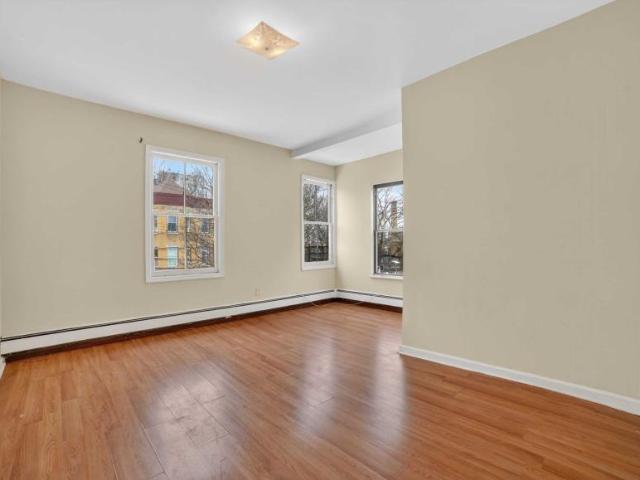 land NY NY DLS99722430
