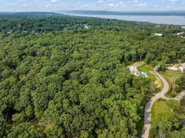 land NY NY ES100869238