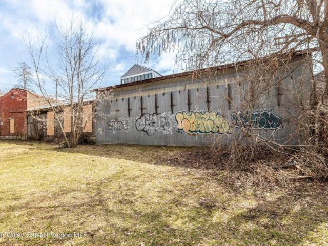 land NY NY ES100980155