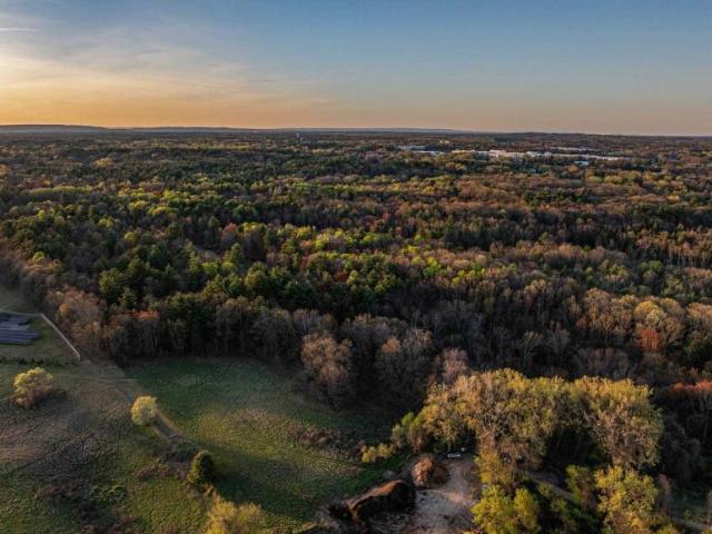 land NY NY ES101948588