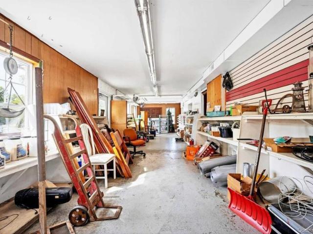 land NY NY ES102245120
