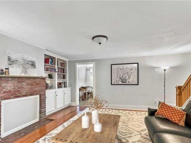 land NY NY ES102715628