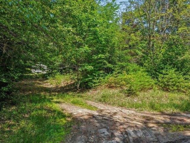 land Newport NH ES103850807
