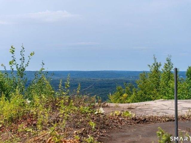 land Avon CT ES105114126