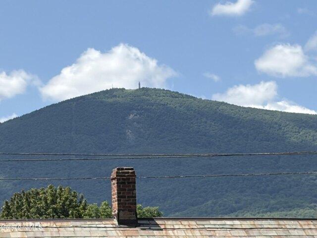land Adams MA ES104850736