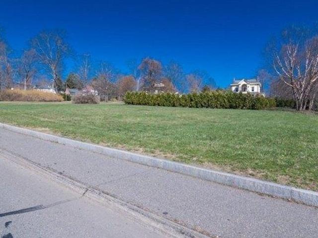land Amherst MA DS101780944