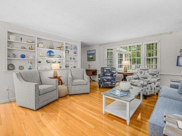 land Barnstable MA ES104330499