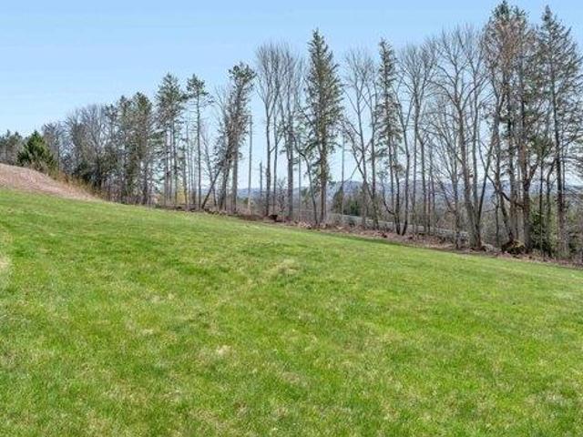 land Barre VT ES104440349