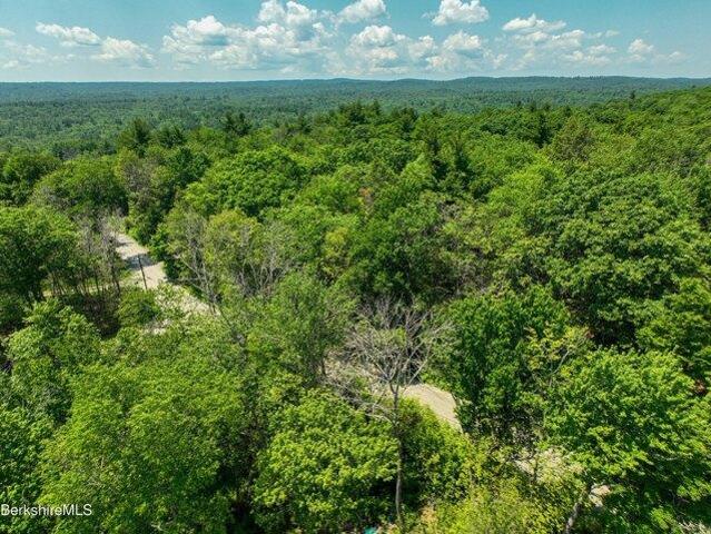 land Becket MA ES105082487