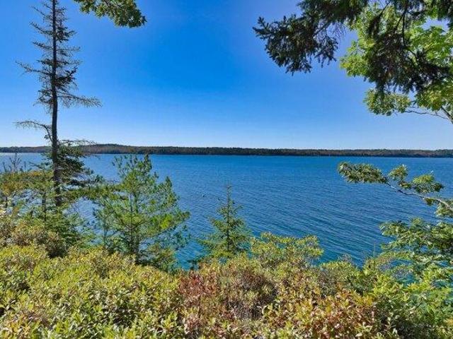 land Brooksville ME ES103035353