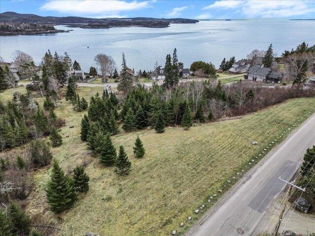 land Castine ME DS101897954