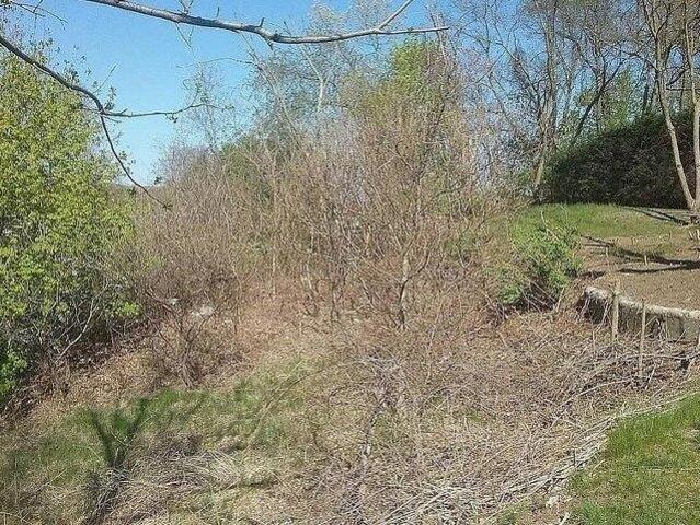 land Cranston RI ES104607336