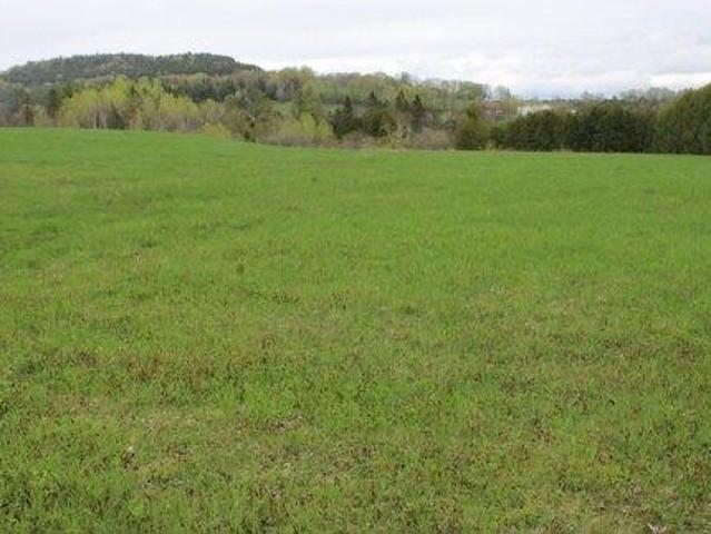 land Danville VT ES104190433