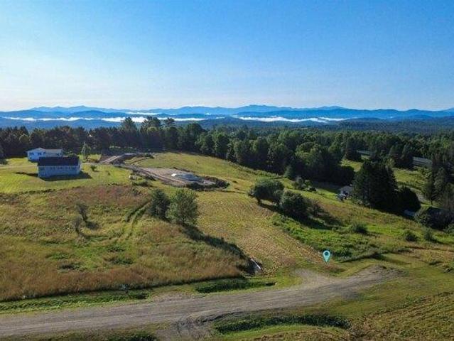land Danville VT ES105105646
