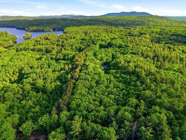 land Deering NH ES104850492