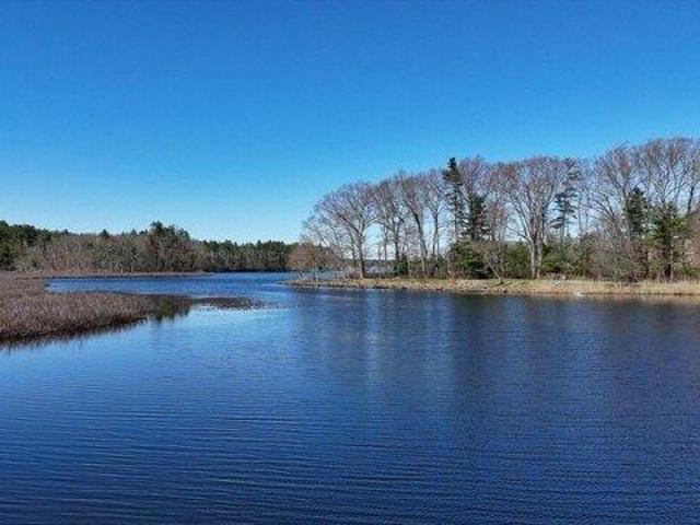 land East Brookfield MA DLS102477546