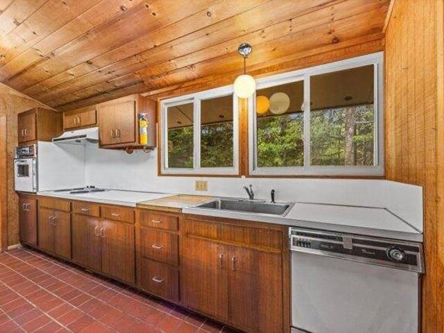 land Edgartown MA ES104853536