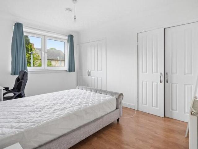 Land for rent in HOUSE SHARE ROOM TO LET ONLY Headrigg Row, Edinburgh, EH16