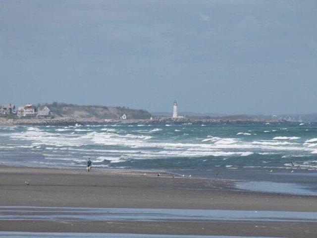 land Hull MA ES104790057