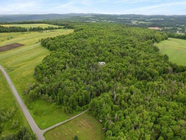 land Hardwick VT DLS101800621