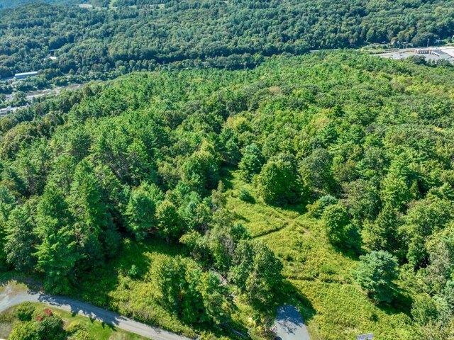 land Hartford VT DS103190285