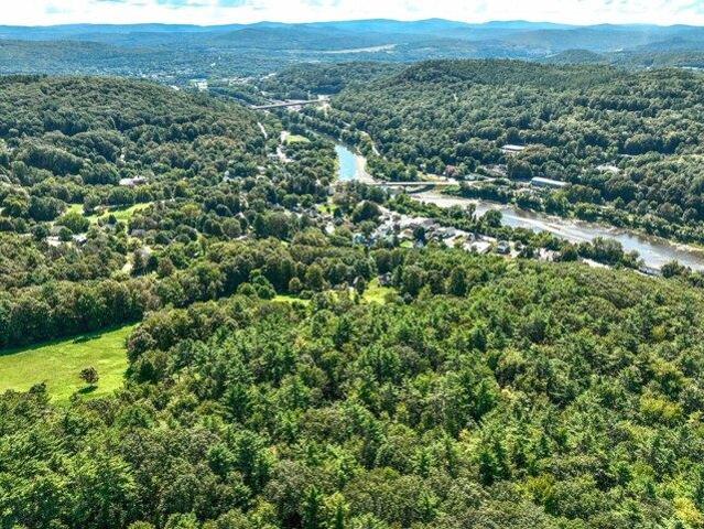 land Hartford VT ES104042503
