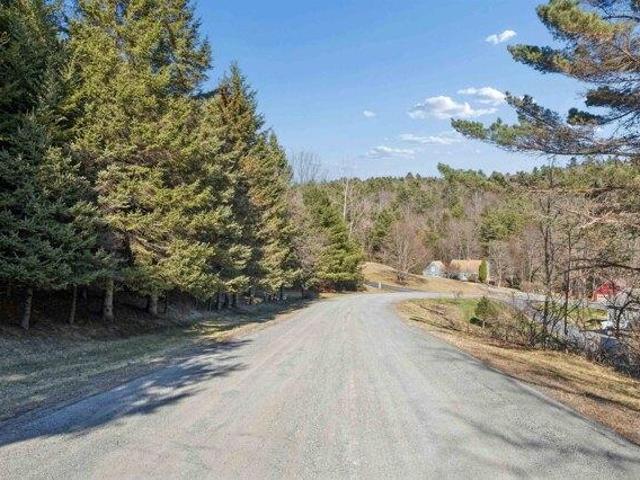 land Hartford VT ES104788029