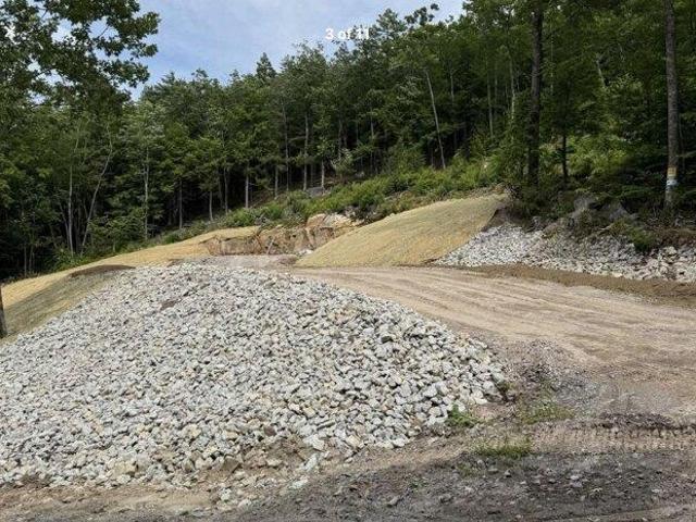 land Henniker NH ES104331293