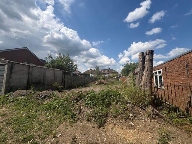 Land Hertfordshire Hertfordshire LS98801114