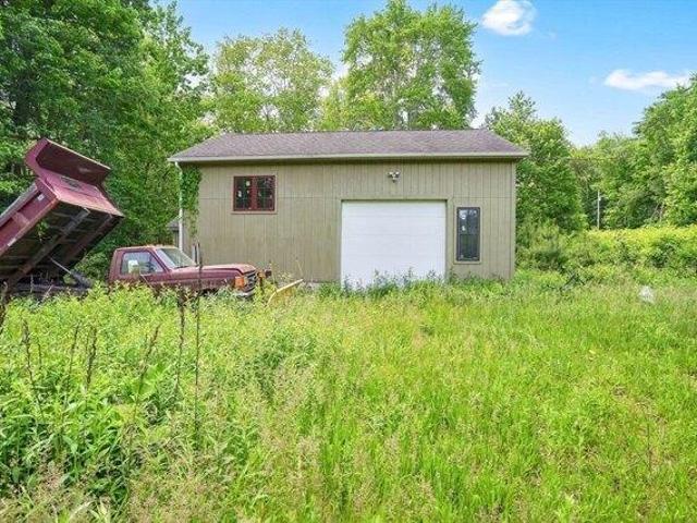 land Ludlow MA DS103965946