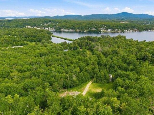 land Laconia NH ES104351975