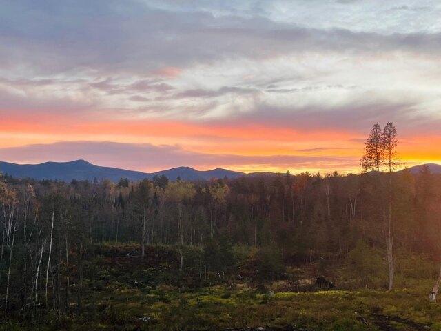 land Lancaster NH DS102584929