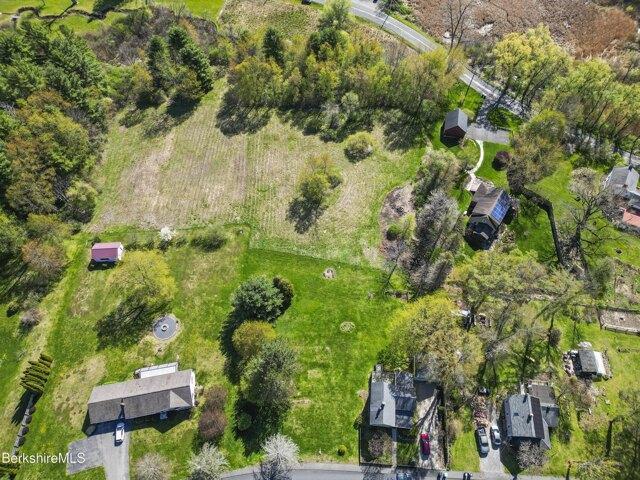 land Lee MA DS103432400