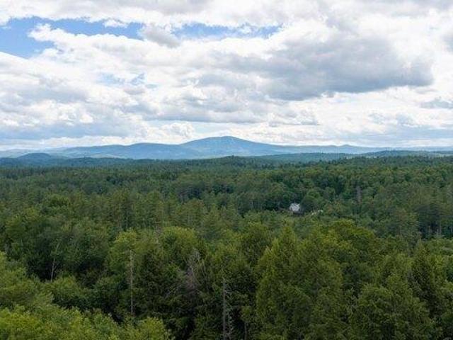 land Londonderry VT ES104114433