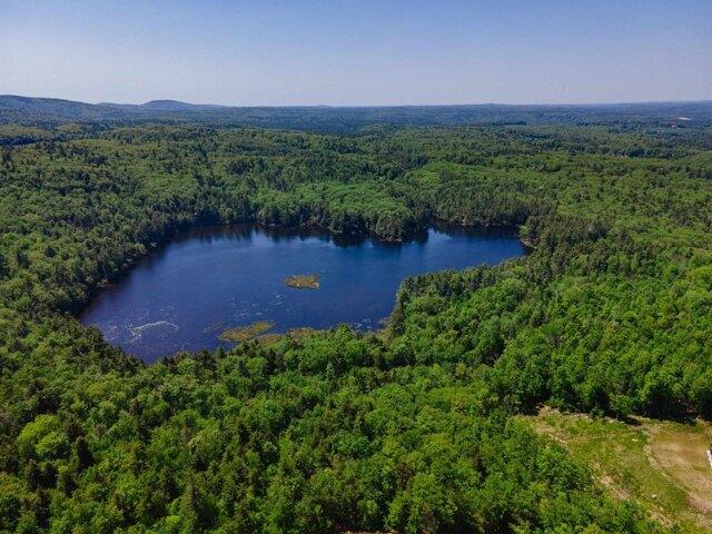 land Peterborough NH ES104375449