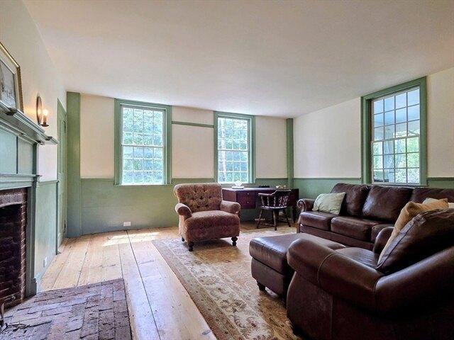 land Petersham MA ES105175128