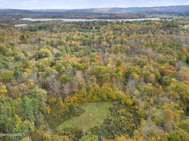 land Pittsfield MA ES103496704