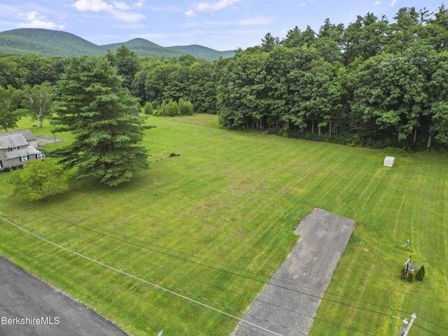 land Pittsfield MA ES105041833