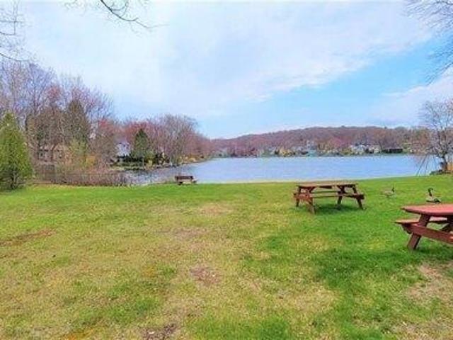land Plymouth CT DS101708056