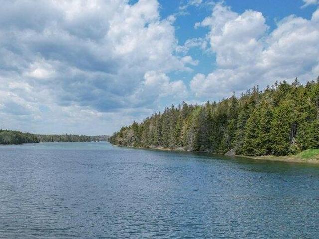 land Stonington ME ES104114919