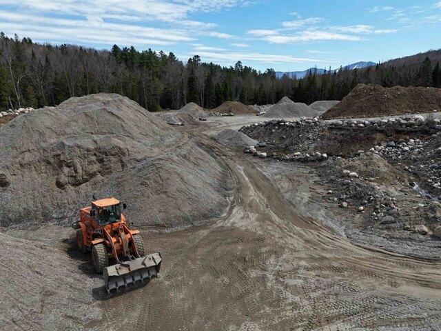 land Sutton VT DS103098413