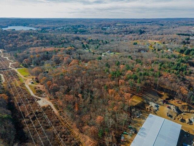 land Sutton MA ES104570902
