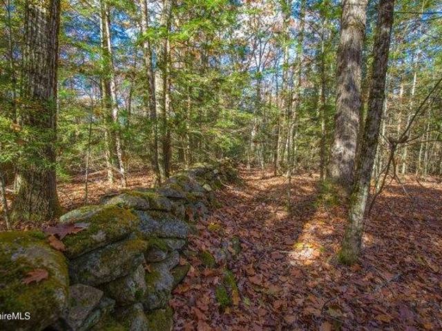 land Sandisfield MA ES104482093