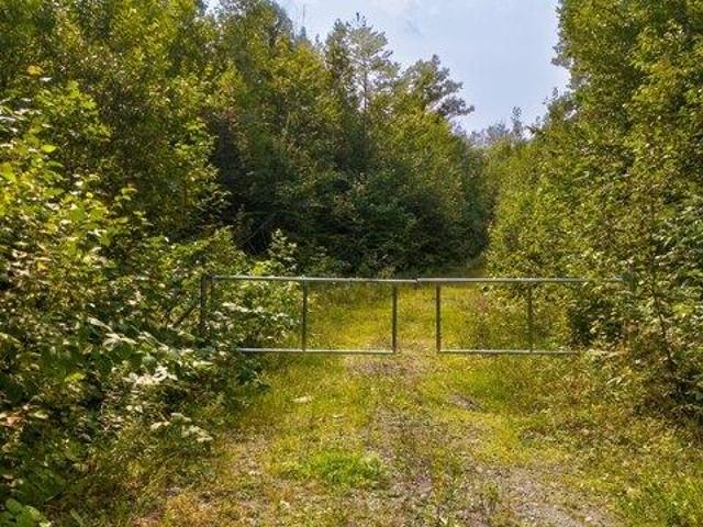 land Sebec ME ES104920226