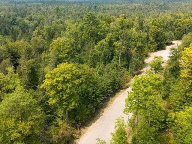 land Sebec ME ES105113832