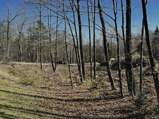 land Sebec ME ES105231410