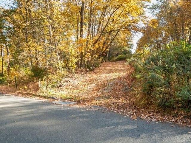 land Southbury CT ES104074668